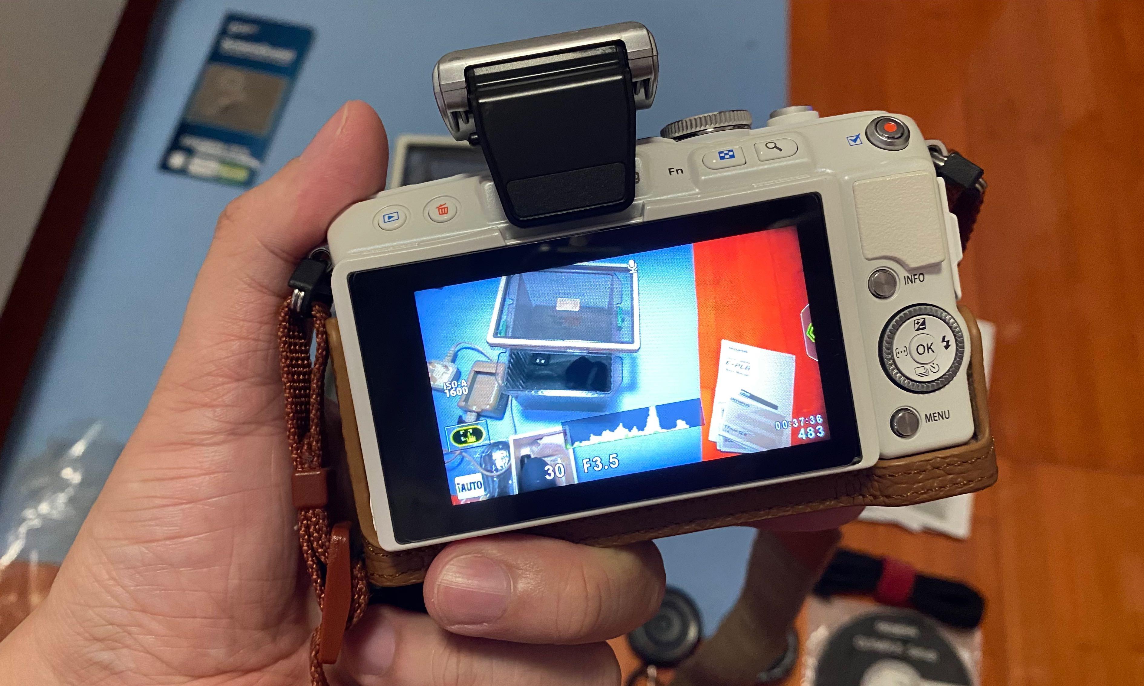 Olympus EPL-6 EPL6 with M.Zuiko digital 17mm prime and Olympus digital ...