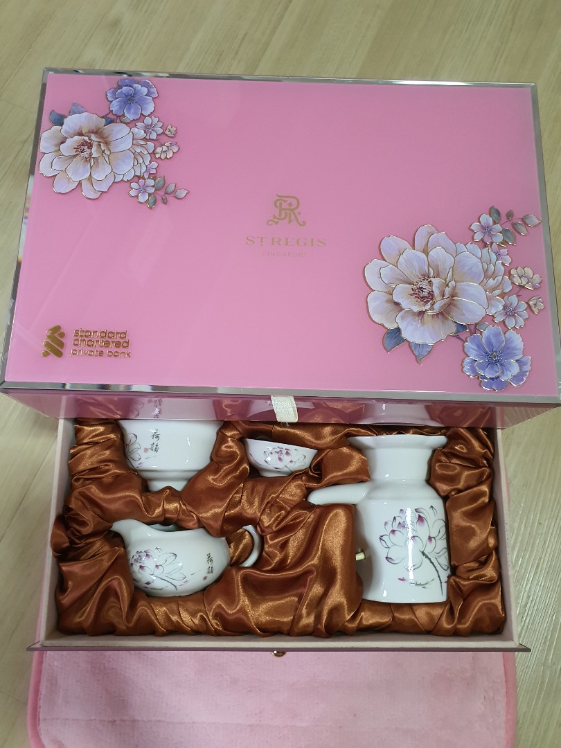 St Regis Jewellery box and tea set, Women's Fashion, Jewelry ...