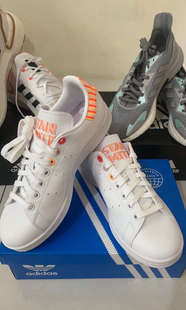 Adidas Stan Smith putih, Fesyen Wanita, Sepatu di Carousell