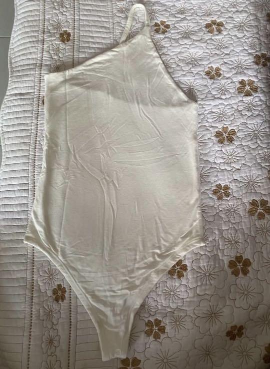 Butterbasics Oblique Toga Bodysuit (White), Women's Fashion, Tops ...