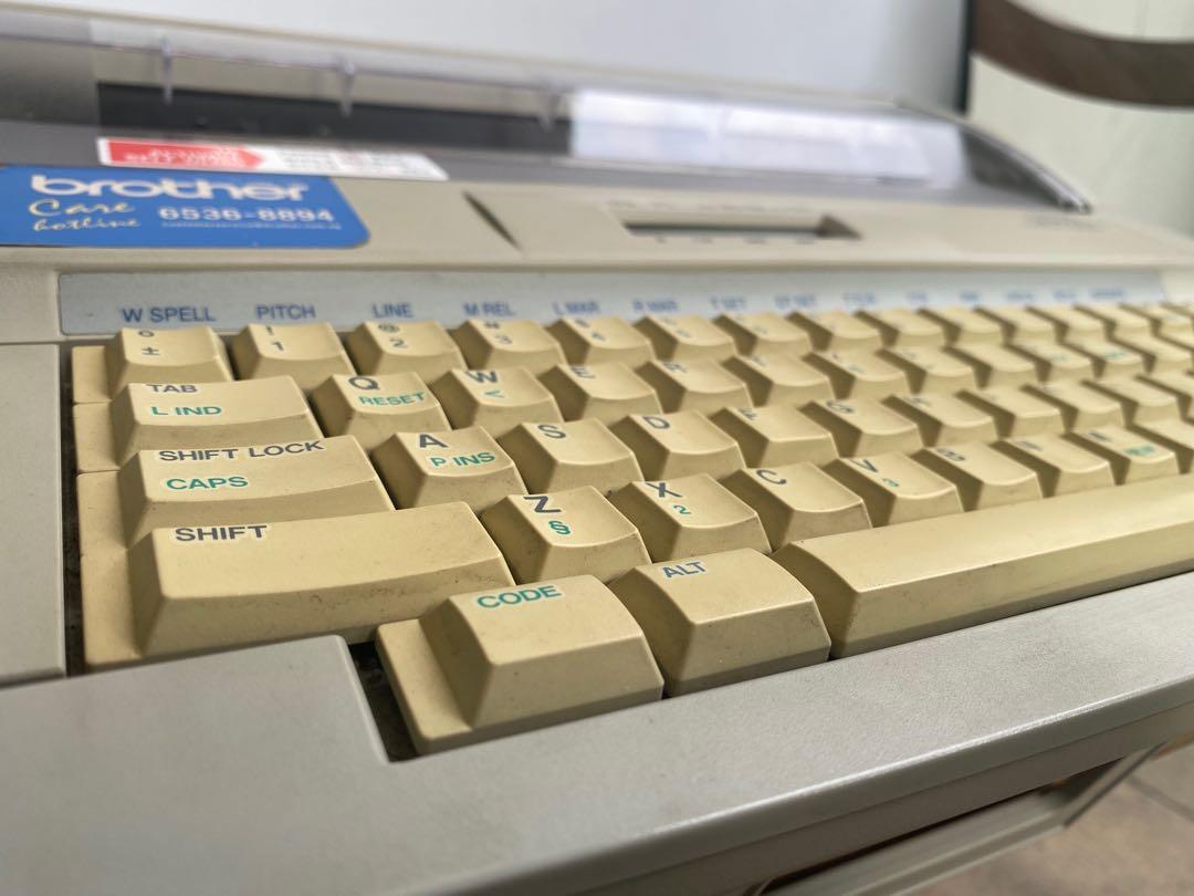 Electric Typewriter with free 4 nos of correctable film ribbon ...