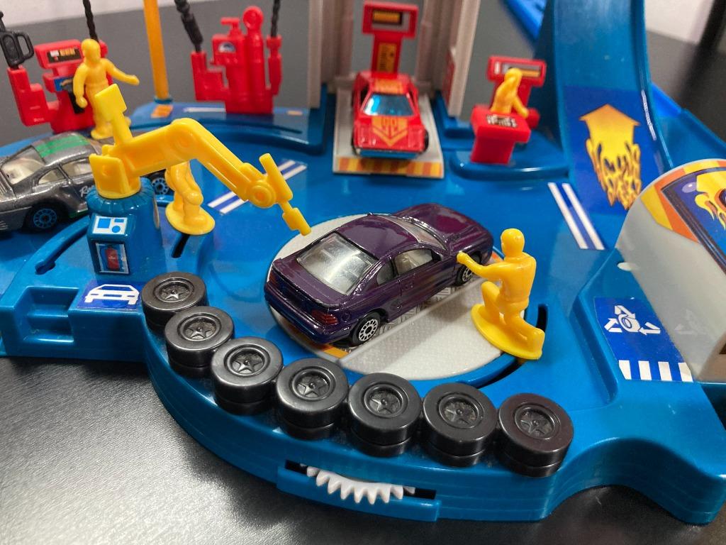 Fast Lane Speed Shop set, Hobbies & Toys, Toys & Games on Carousell