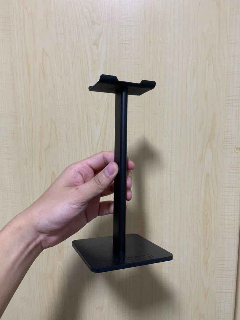 Metal Headphone Stand, Audio, Headphones & Headsets on Carousell