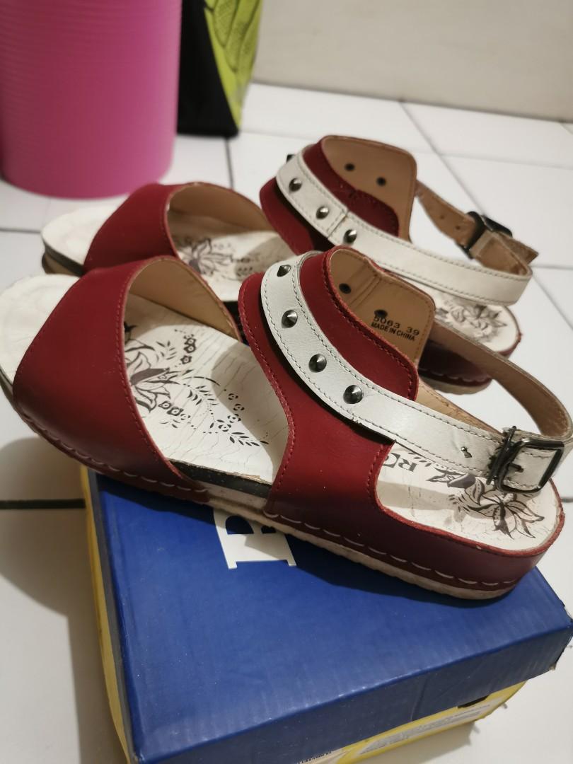 Rohde sepatu sandal, Fesyen Wanita, Sepatu di Carousell