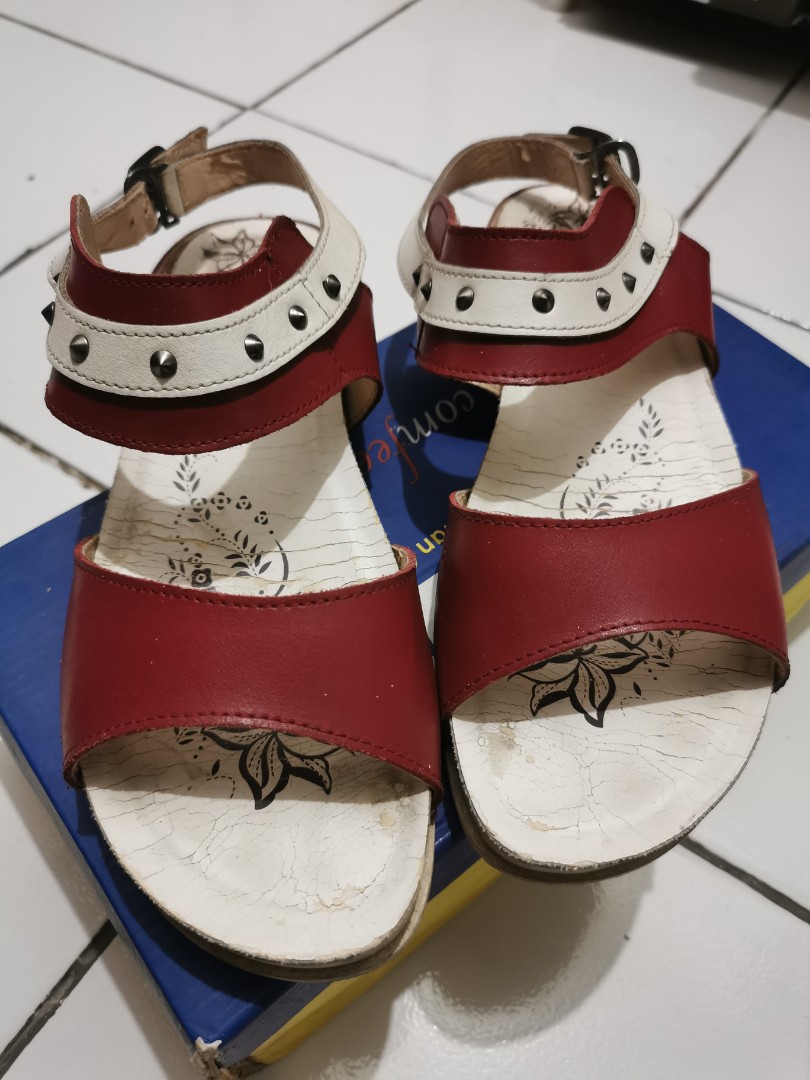 Rohde sepatu sandal, Fesyen Wanita, Sepatu di Carousell
