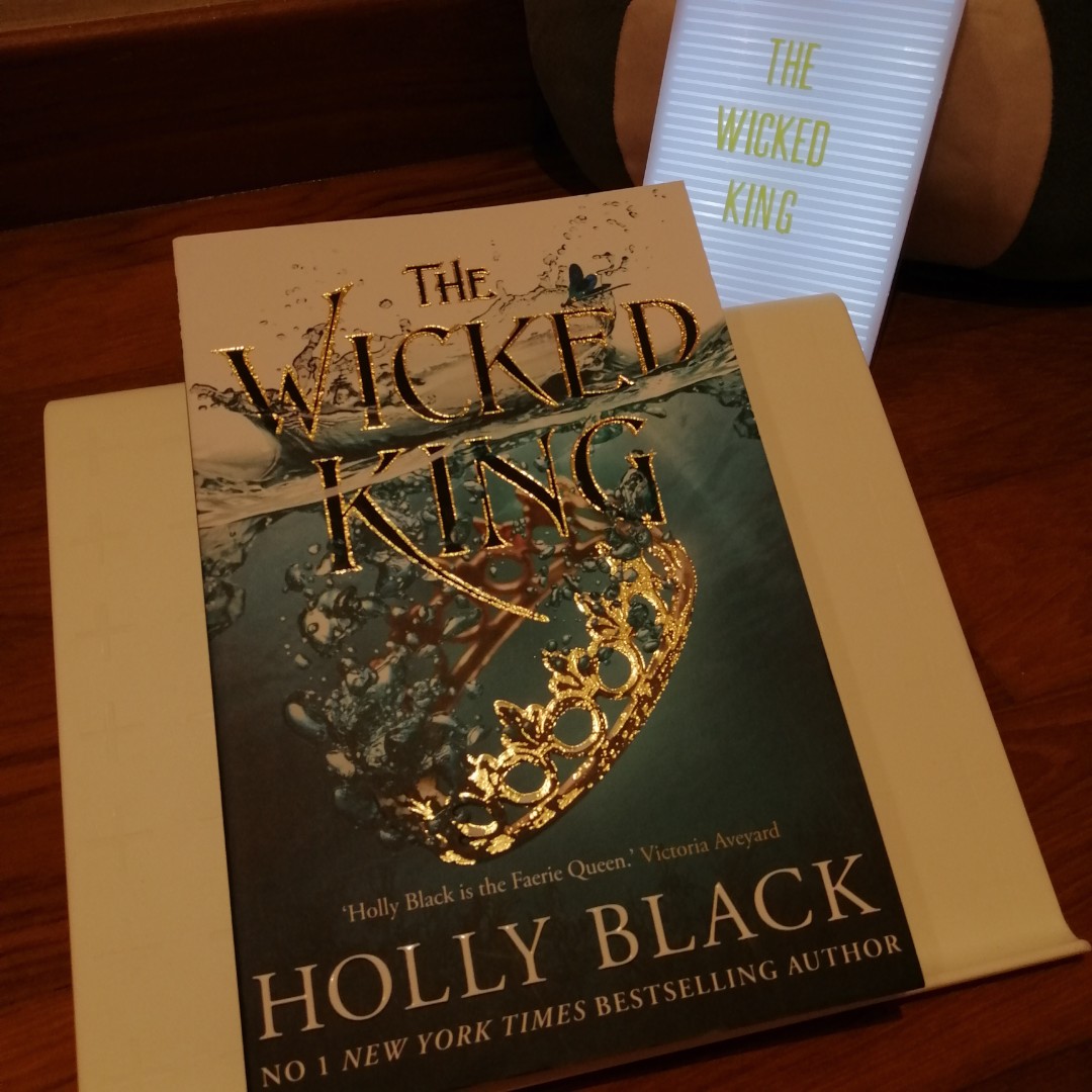 The Wicked King (Folk Of The Air #2), Hobbies & Toys, Books & Magazines ...