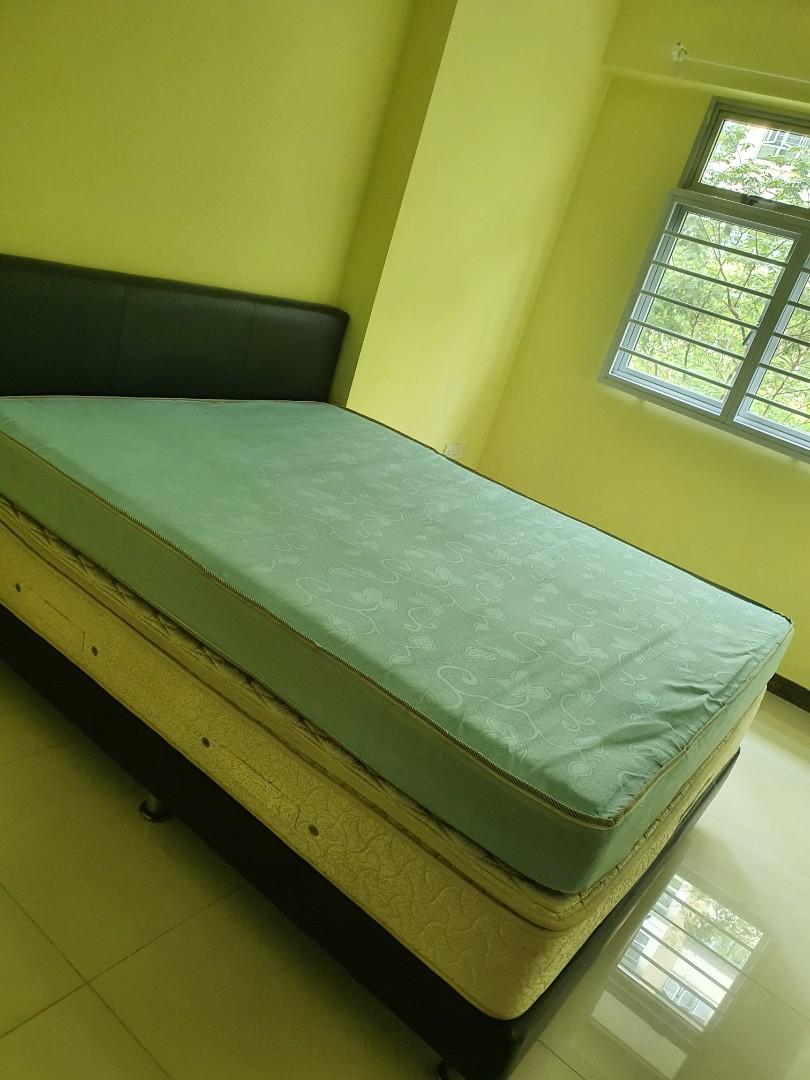 Used Queen size mattresses for sale, Furniture & Home Living, Furniture ...