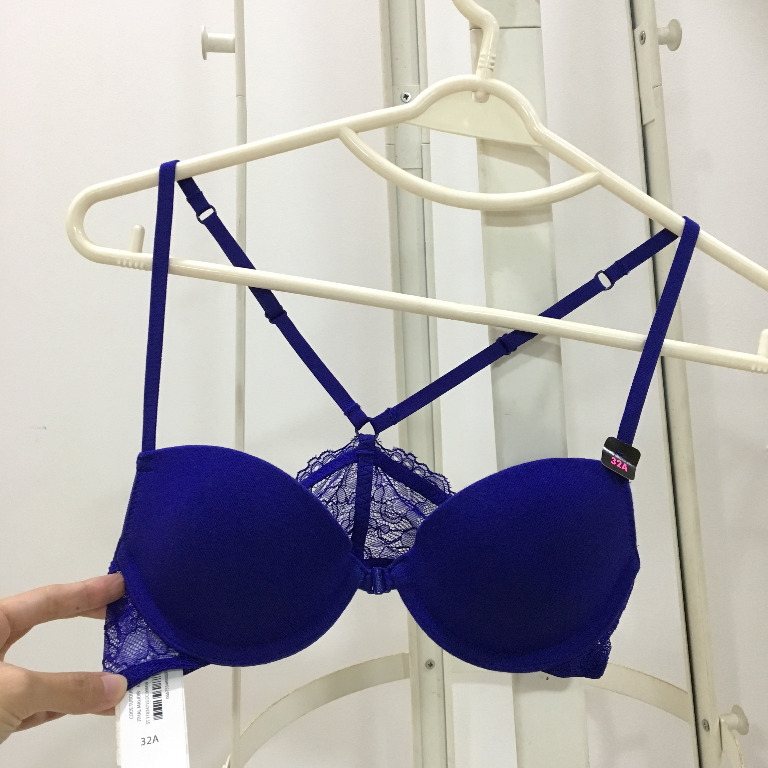 Calling fun-sized chested girls. New Bra with Tag!, Women's Fashion ...