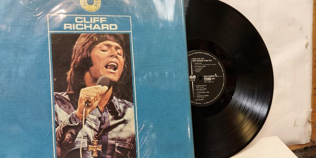 Cliff Richard Golden vinyl disk, Hobbies & Toys, Music & Media, Vinyls ...