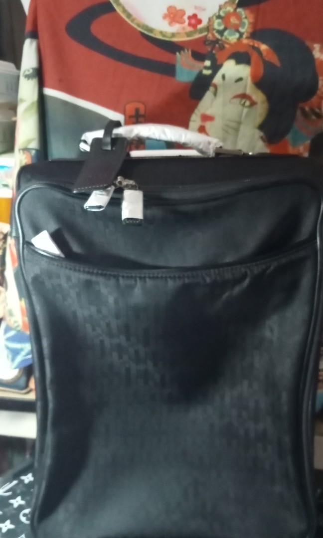 daks hand carry maleta, Hobbies & Toys, Travel, Luggage on Carousell