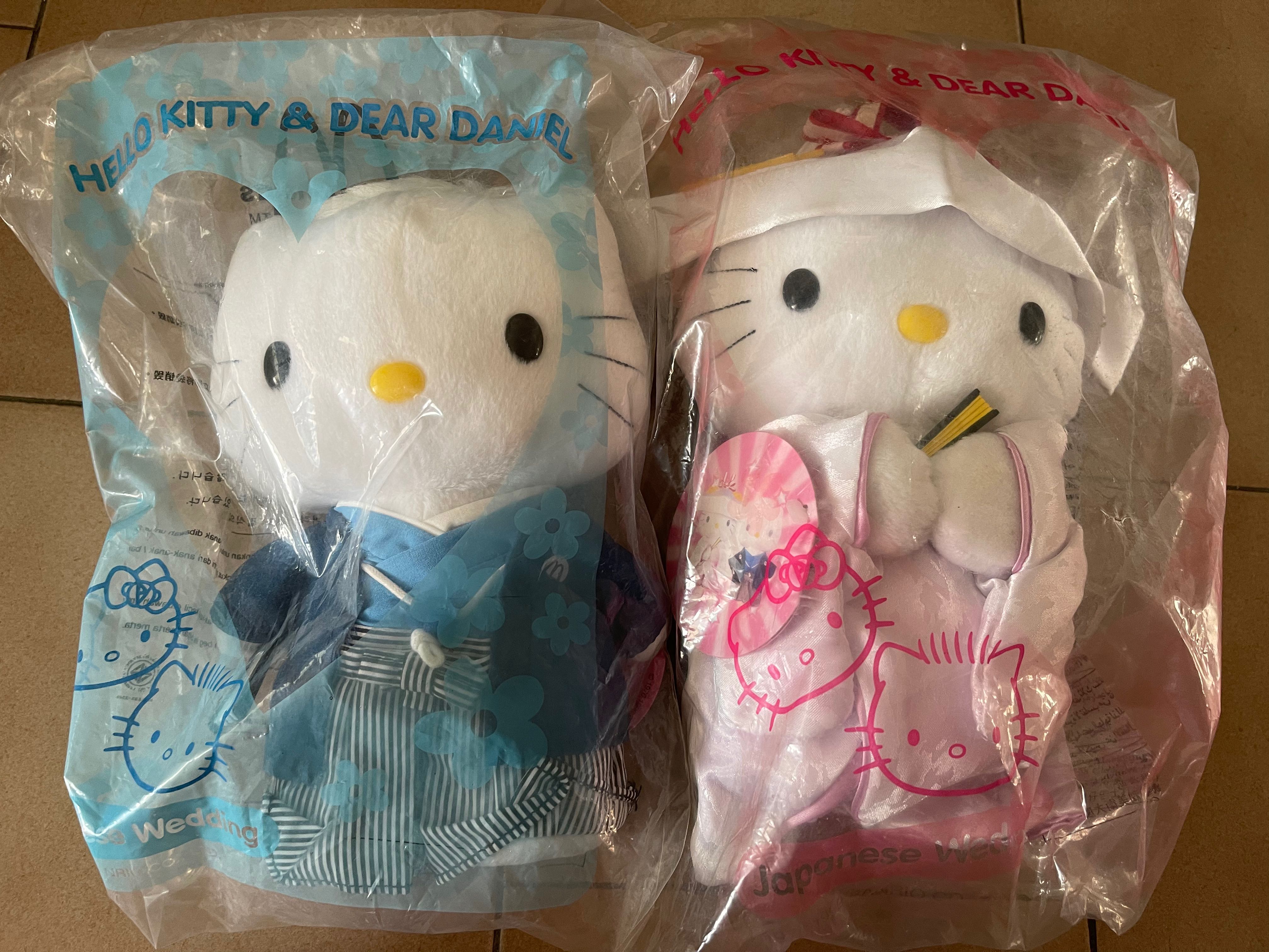 Hello Kitty & Dear Daniel in wedding attire, Hobbies & Toys ...