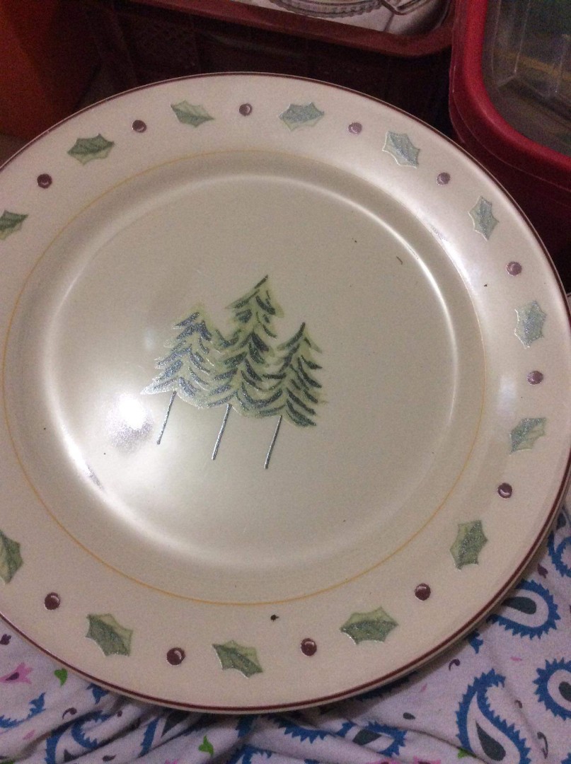 Merry Brite vintage holiday dinner plates, Furniture & Home Living ...