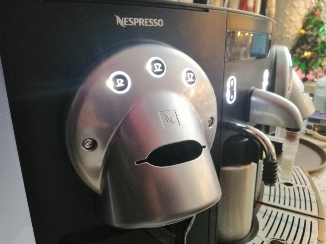 Nespresso CS220, TV & Home Appliances, Kitchen Appliances, Coffee ...