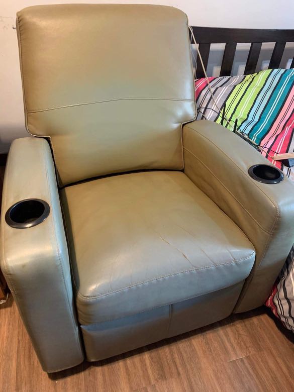 Recliner Mandaue Foam, Furniture & Home Living, Furniture, Chairs on ...