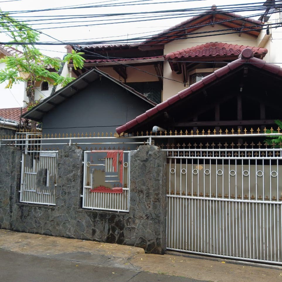 Rumah pinggir jalan raya murah + tempat usaha ( Paviliun /Toko ) di ...