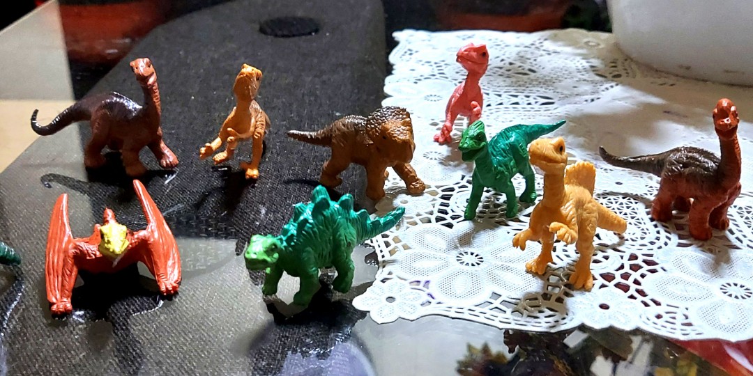 Safari Ltd Dinosaur TOOB Miniature Replica Plastic Figures, Hobbies ...