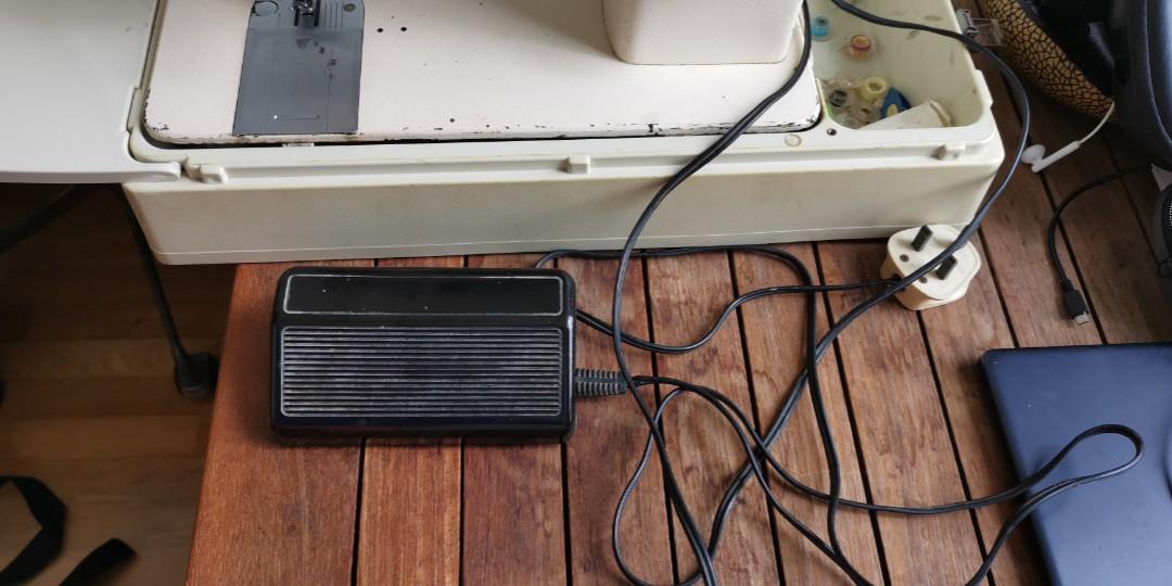 Singer 968 sewing machine, Hobbies & Toys, Stationery & Craft, Craft ...