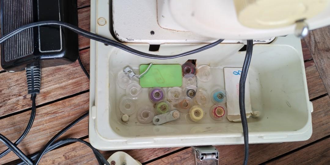 Singer 968 sewing machine, Hobbies & Toys, Stationery & Craft, Craft ...