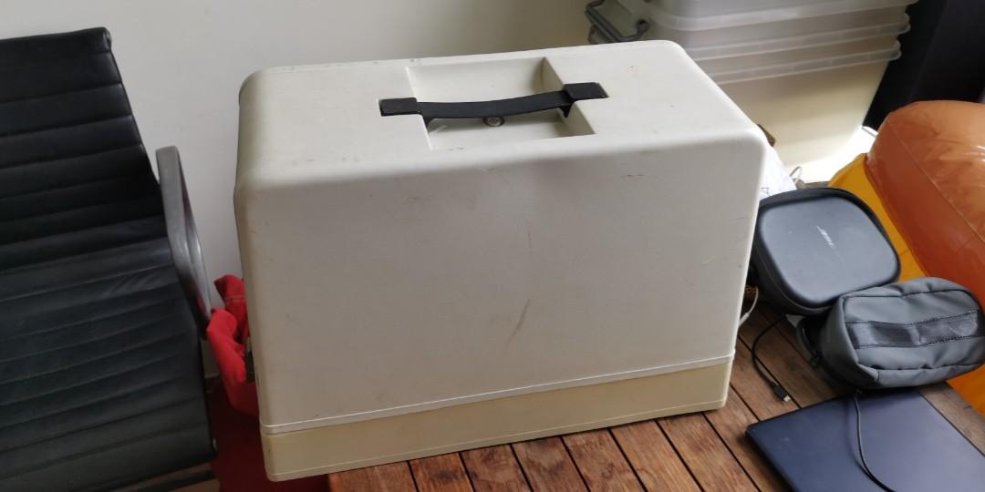 Singer 968 sewing machine, Hobbies & Toys, Stationery & Craft, Craft ...