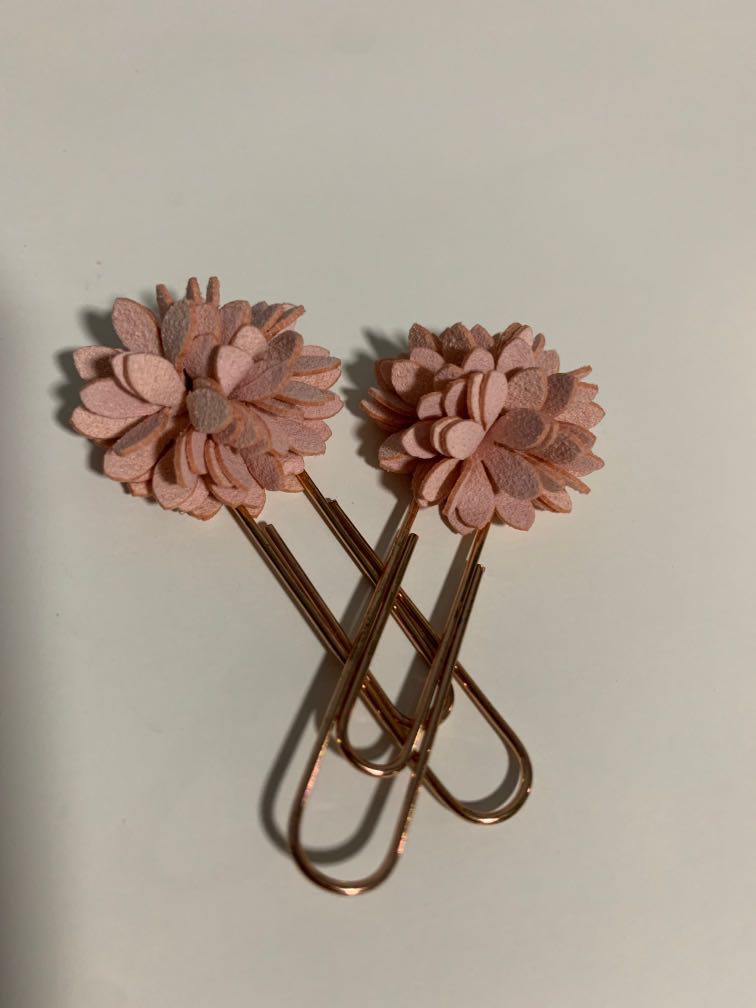Sweet flower paper clips, Hobbies & Toys, Stationery & Craft, Craft ...