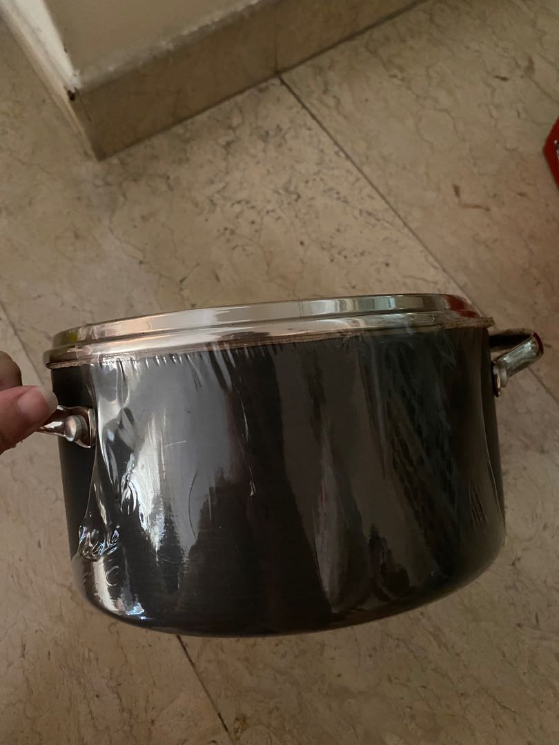 Thomas casserole with lid, Furniture & Home Living, Kitchenware ...