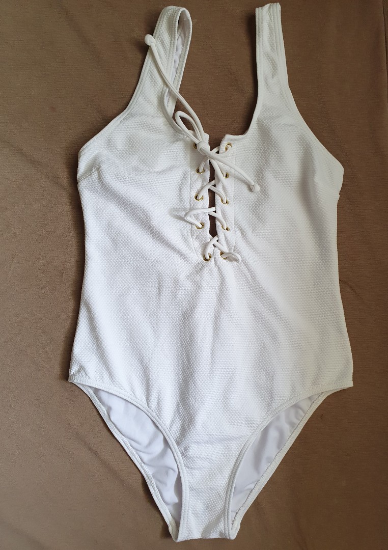 White swimsuit one-piece, Women's Fashion, Swimwear, Bikinis ...