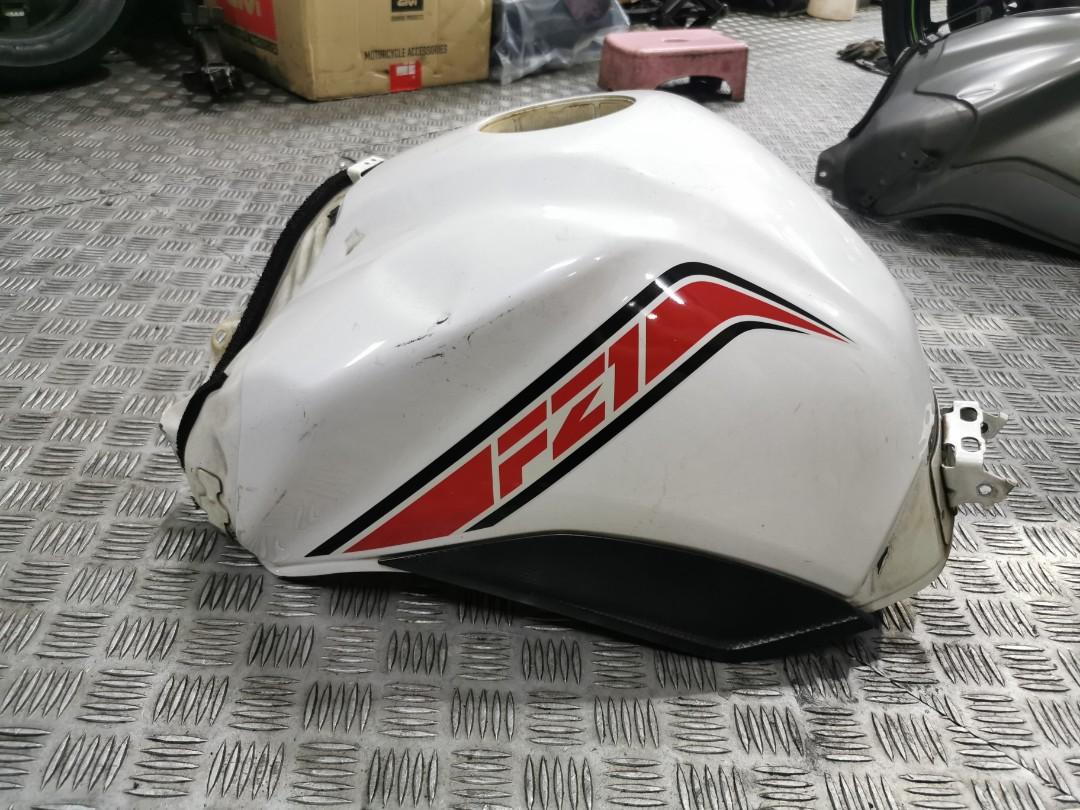 Yamaha FZ1 Fuel Tank 2006 or above, Motorcycles, Motorcycle Accessories ...