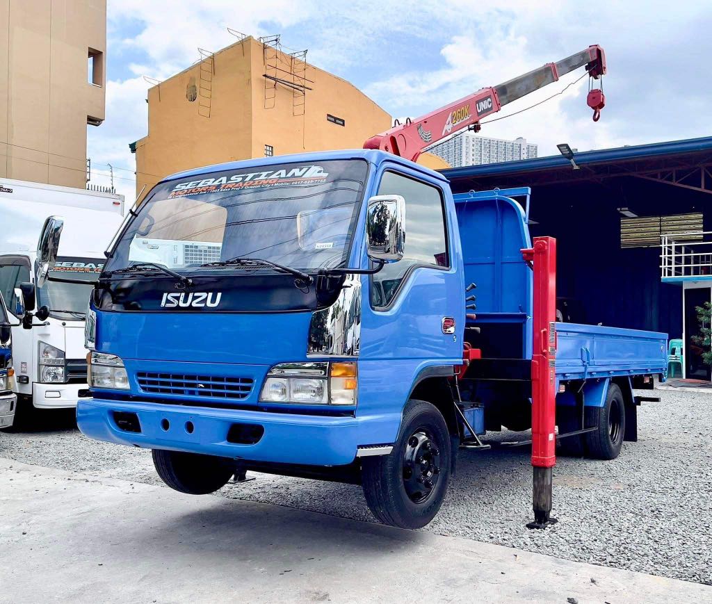 2020 Isuzu Elf Self-Loading with Unic Boom Crane 3-Section 2.6T 4HG1 In ...