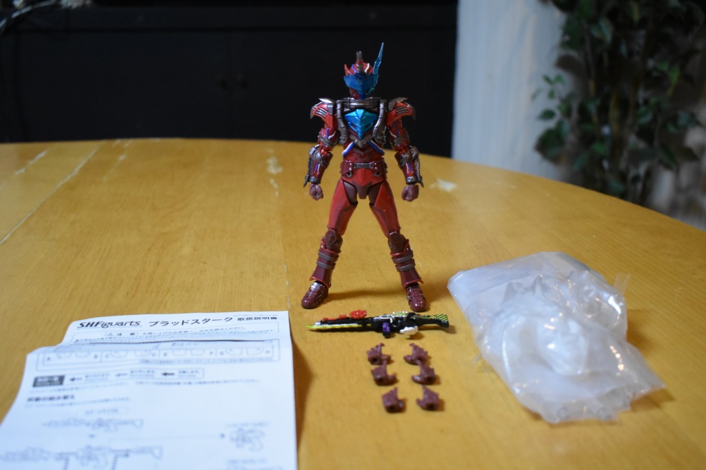 冇盒 二手 SHF S.H.Figuarts Blood Stalk 幪面超人Build Kamen Rider Evolt 店長 ...
