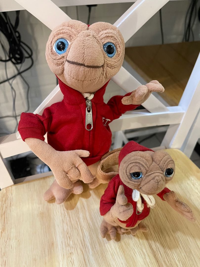 E.T. CLASSIC SET ( collectible ), Hobbies & Toys, Toys & Games on Carousell