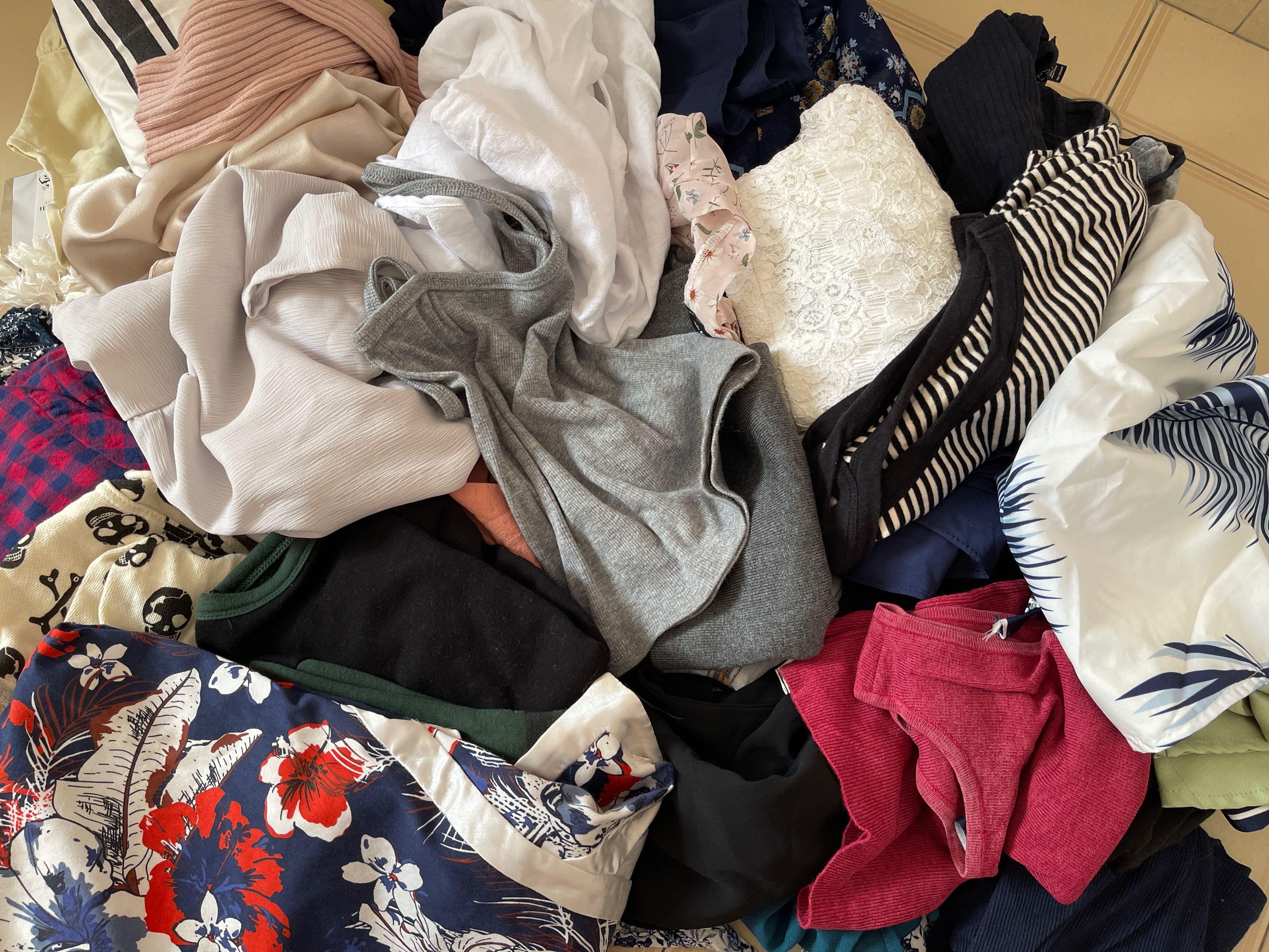 FREE CLOTHES, Women's Fashion, Tops, Shirts on Carousell