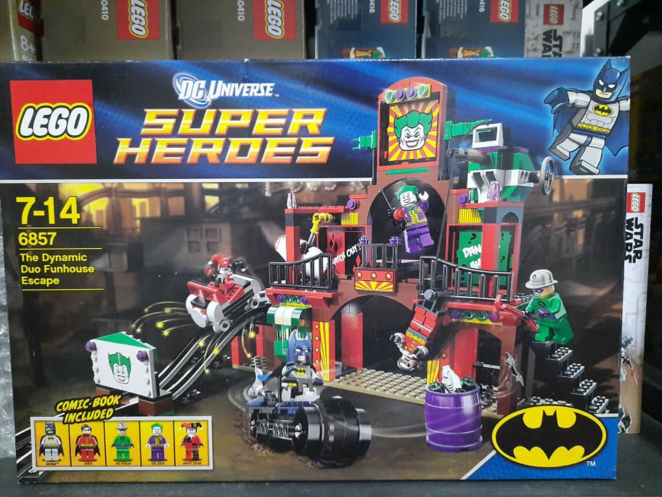 Lego Super Heroes The Dynamic Duo Funhouse Escape (6857), Hobbies ...
