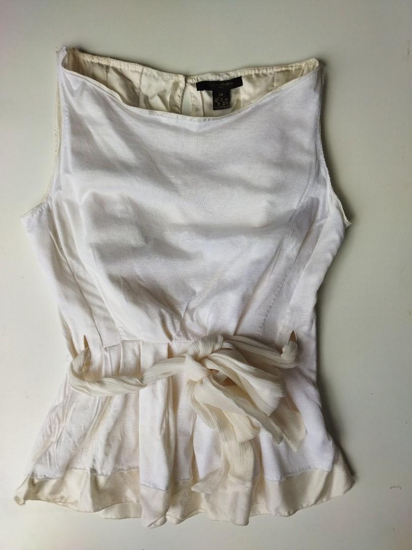 LOUIS VUITTON CORSET, Women's Fashion, Activewear on Carousell