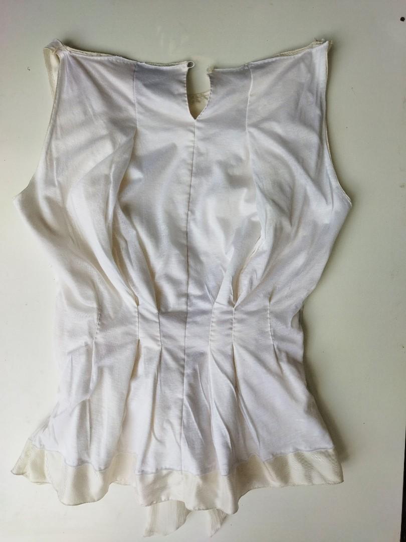 LOUIS VUITTON CORSET, Women's Fashion, Activewear on Carousell