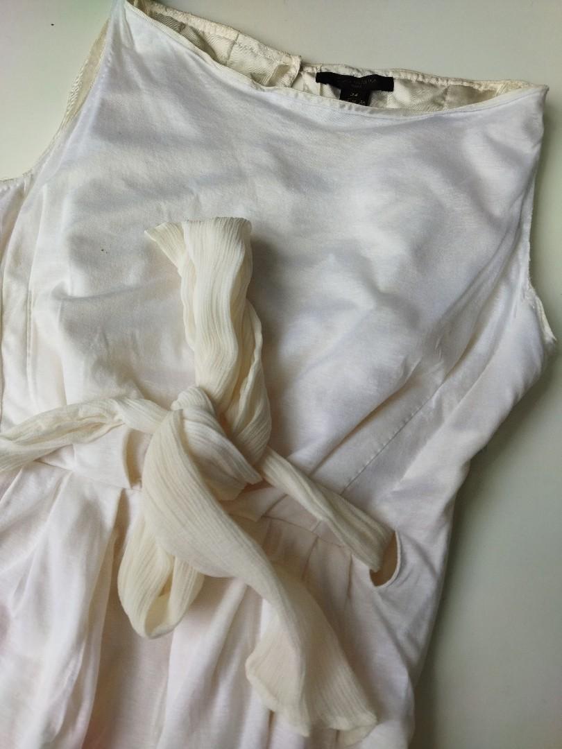 LOUIS VUITTON CORSET, Women's Fashion, Activewear on Carousell