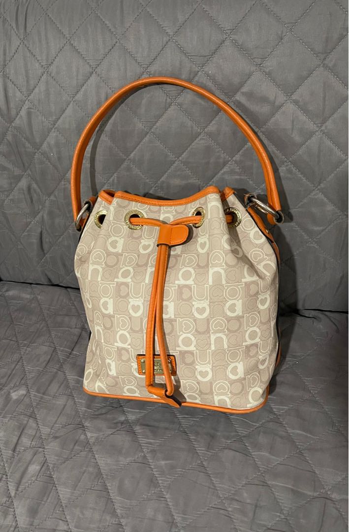 Original Bana Bana Bucket Bag, Luxury, Bags & Wallets on Carousell
