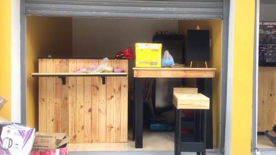 Palochina Counter Table and chairs with varnish, Furniture & Home ...