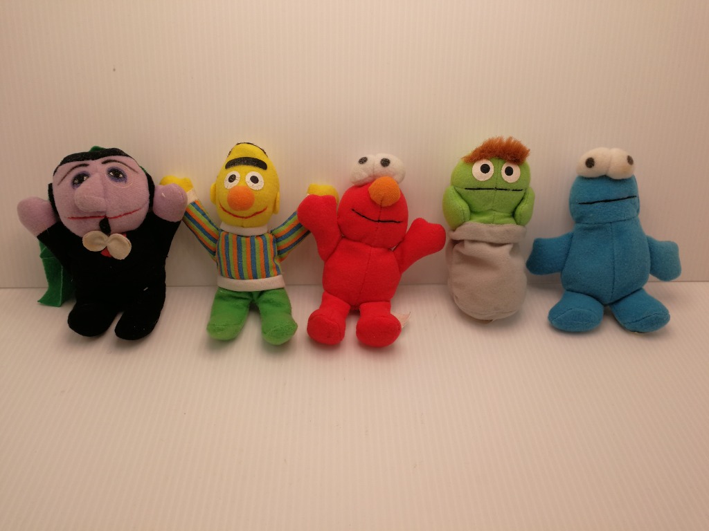 Sesame Street Figures Soft Dolls - Vintage Collectables, Hobbies & Toys ...
