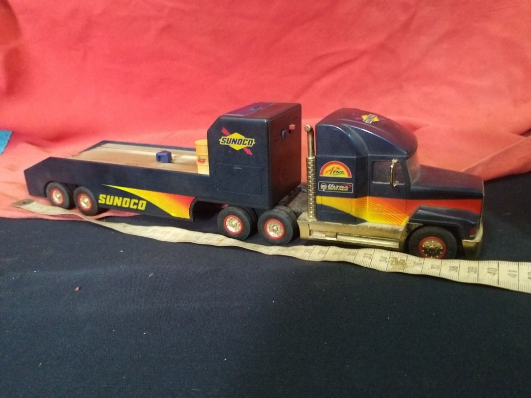 Vintage 2000 sunoco truck, Hobbies & Toys, Collectibles & Memorabilia ...