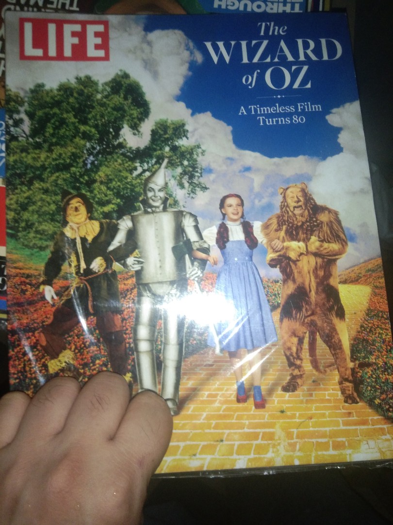 Wizard of oz magazine/Beverly hills magazine, Hobbies & Toys, Books ...