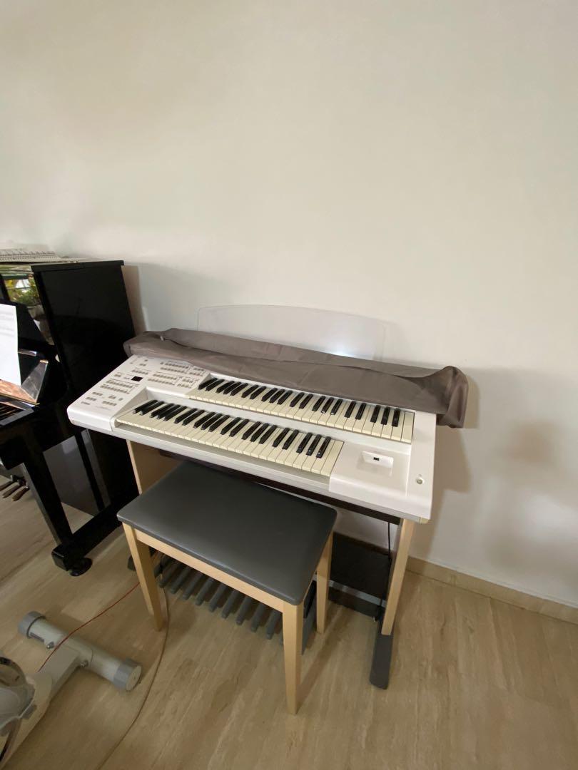 Yamaha electone stagea ELB-02, Hobbies & Toys, Music & Media, Musical Instruments on Carousell