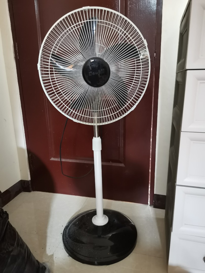 16 inches Dowell Stand fan, Furniture & Home Living, Lighting & Fans ...