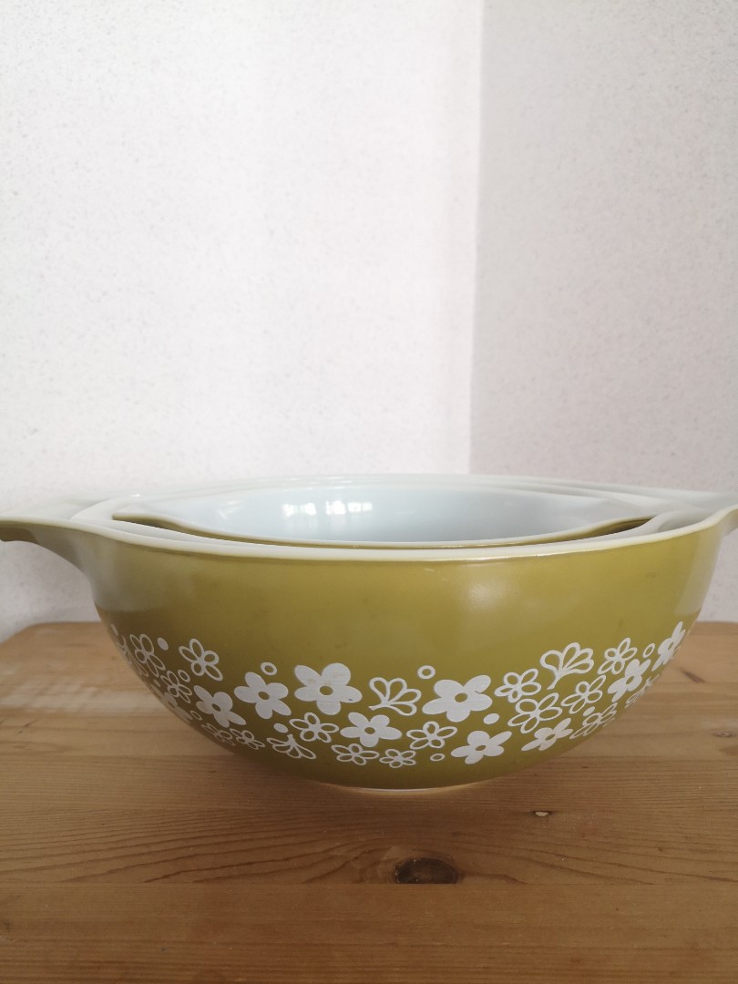 CorningWare Pyrex Spring Blossom Green 3-of-4 set, Furniture & Home ...