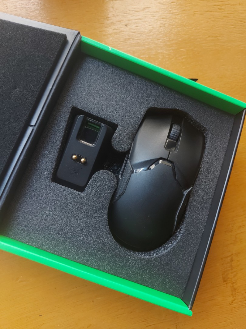 RAZER VIPER ULTIMATE (RVU) WITH DOCK, Computers & Tech, Parts ...