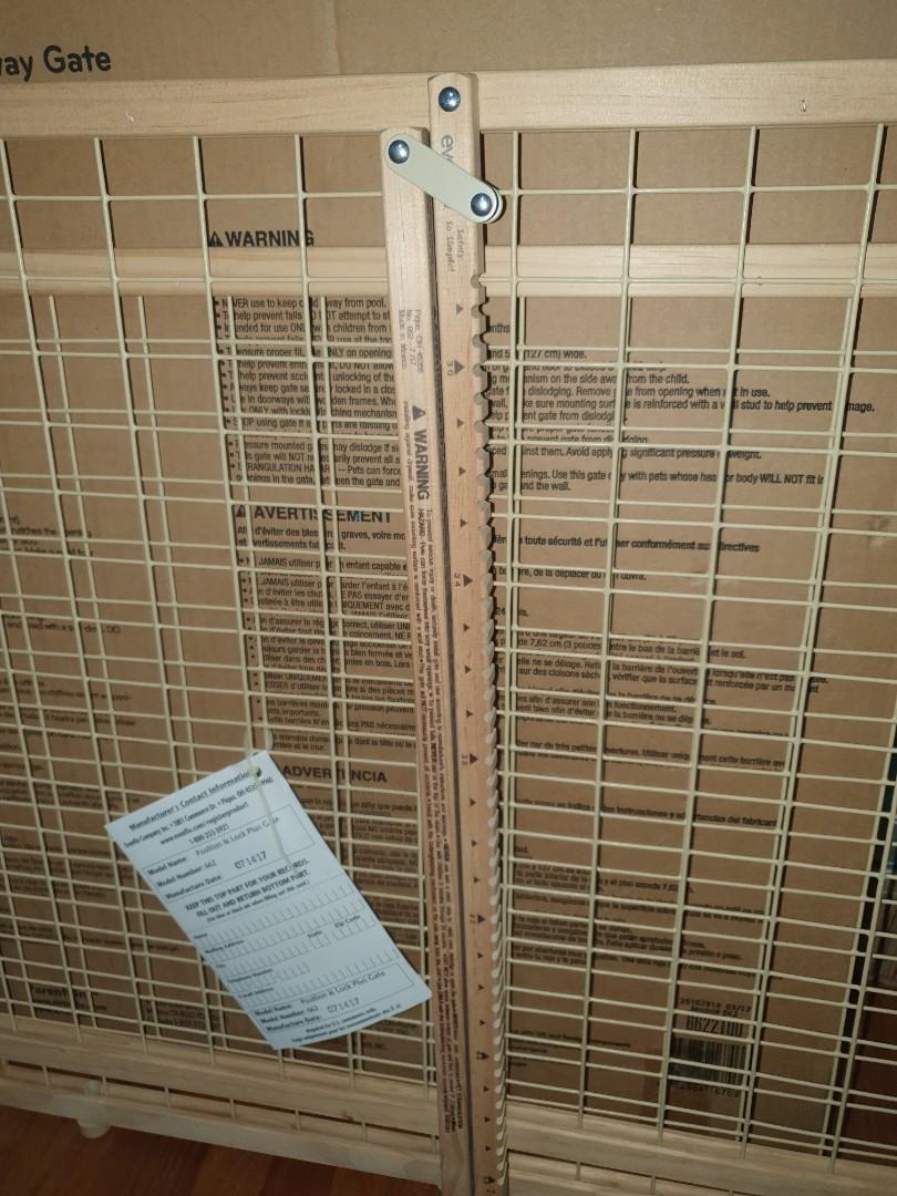 Safety gate baby/pet Evenflo BNIB, Babies & Kids, Baby Nursery & Kids ...