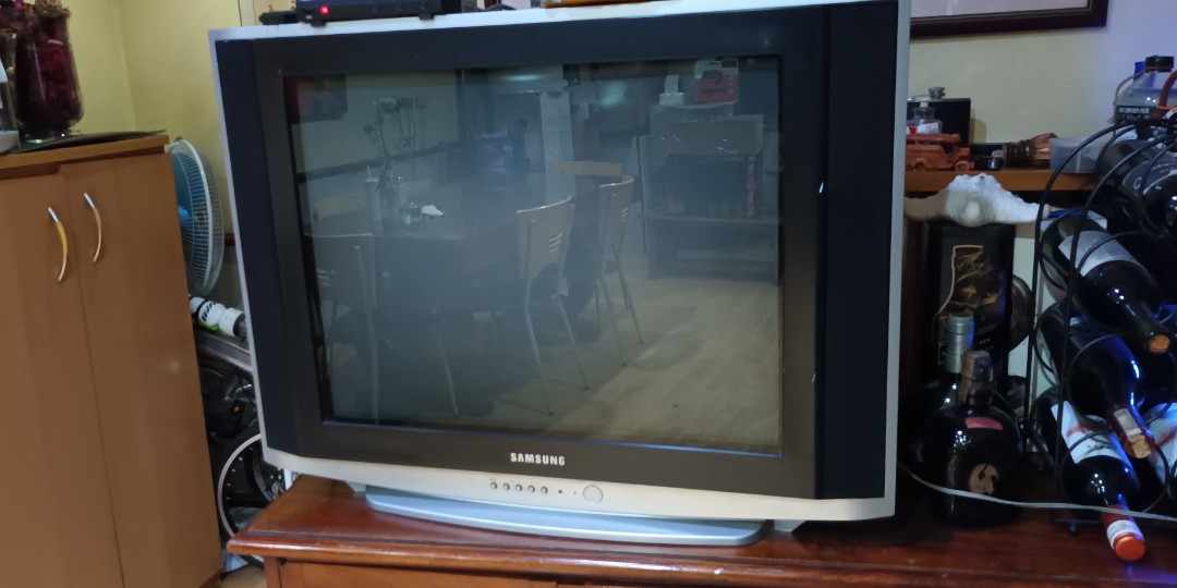 Samsung TV 27" (tube type), TV & Home Appliances, TV & Entertainment ...