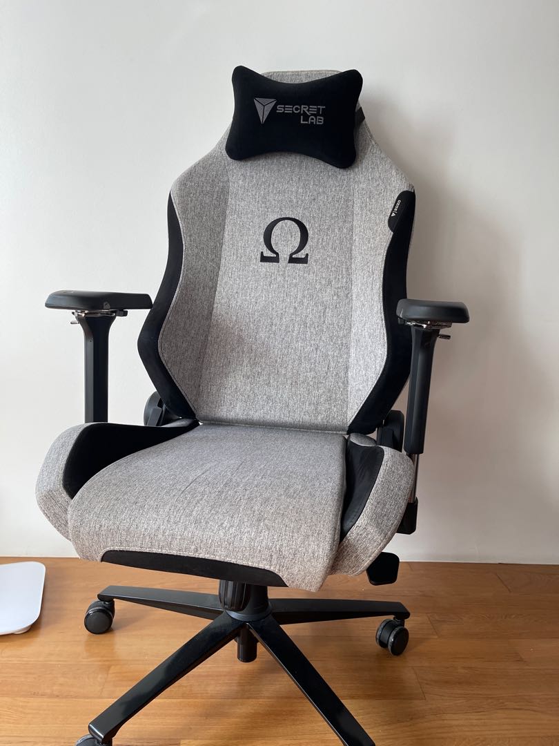 Secretlab- Omega 2020 Oreo, Furniture & Home Living, Furniture, Chairs ...