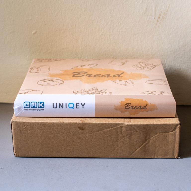 [BNIB] GMK Bread Basic Keycaps + GMK Bread deskmat, Computers & Tech ...