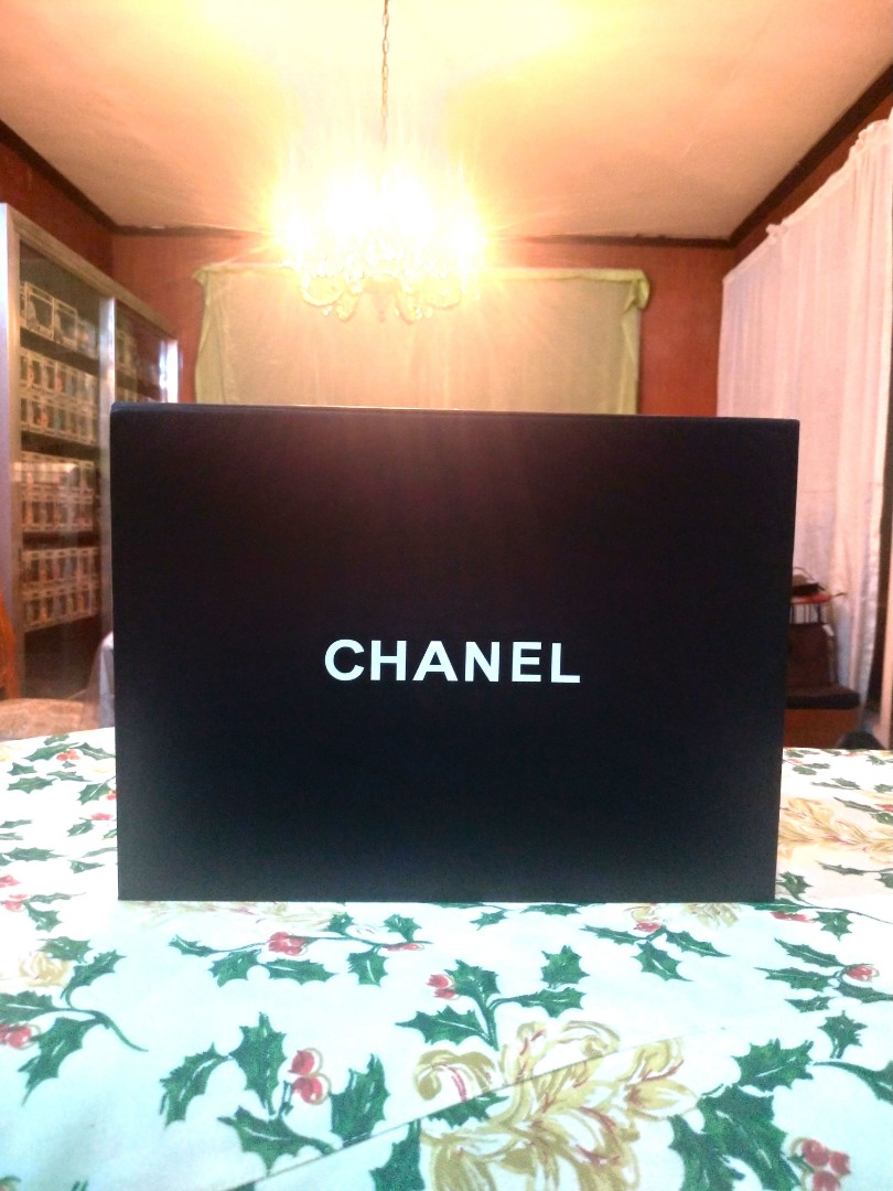 CHANEL SMALL BOX, Luxury, Accessories on Carousell