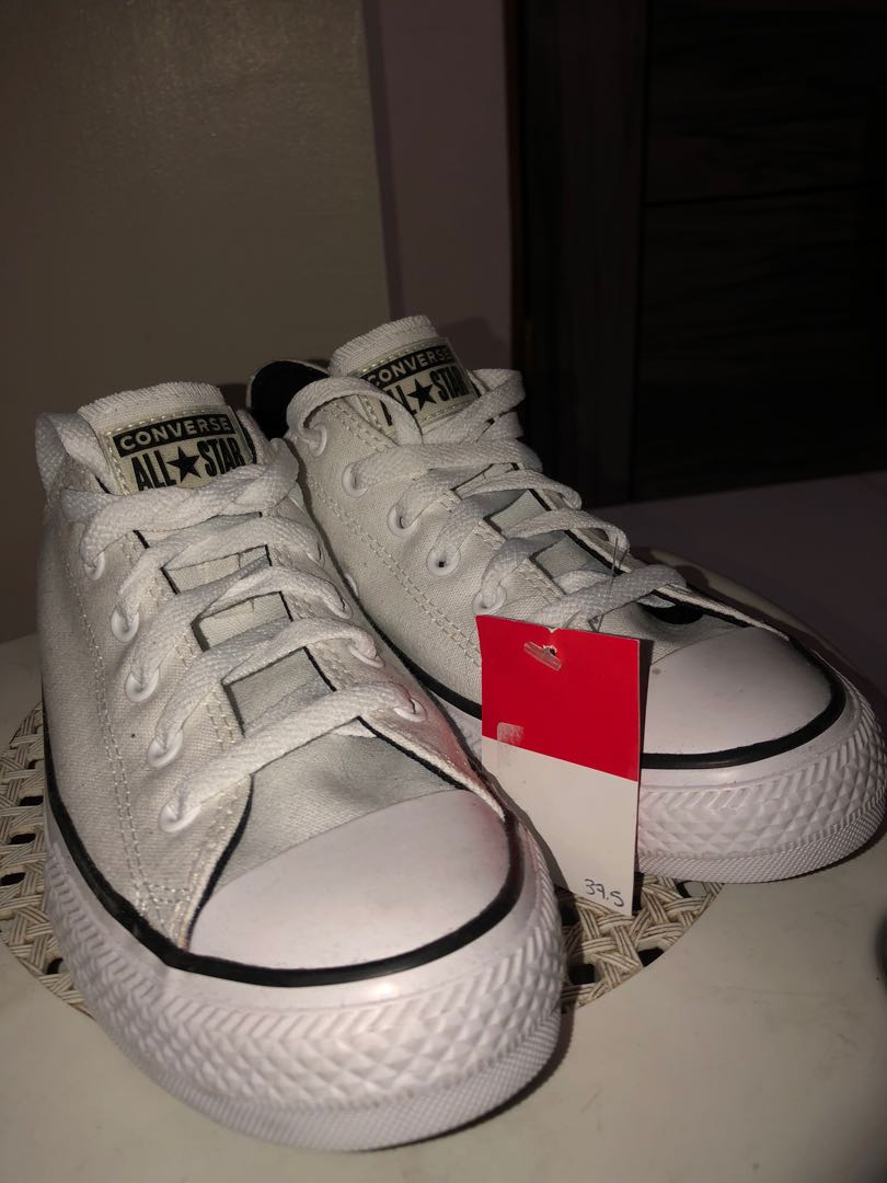 Converse white (original), Women's Fashion, Footwear, Sneakers on Carousell